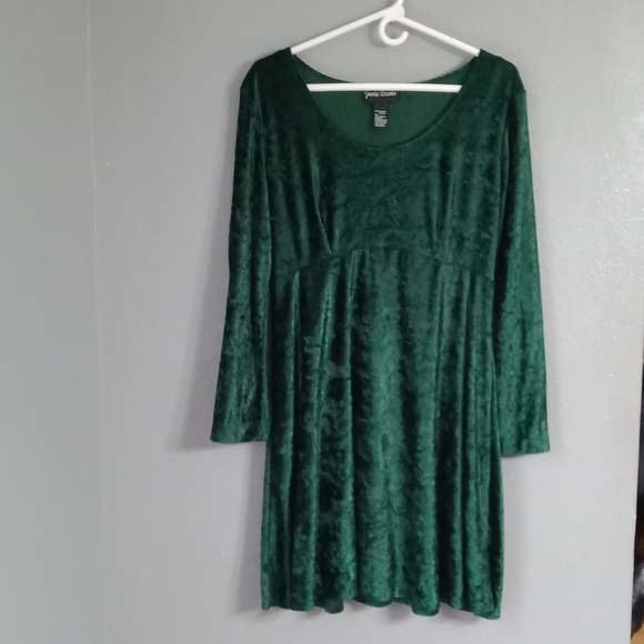 Jamie Brooke | Dresses | Jamie Brooke Green Velvet Feel Dress Large ...